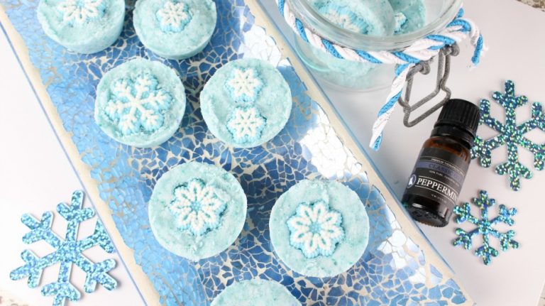 DIY Snowflake Bath Bombs